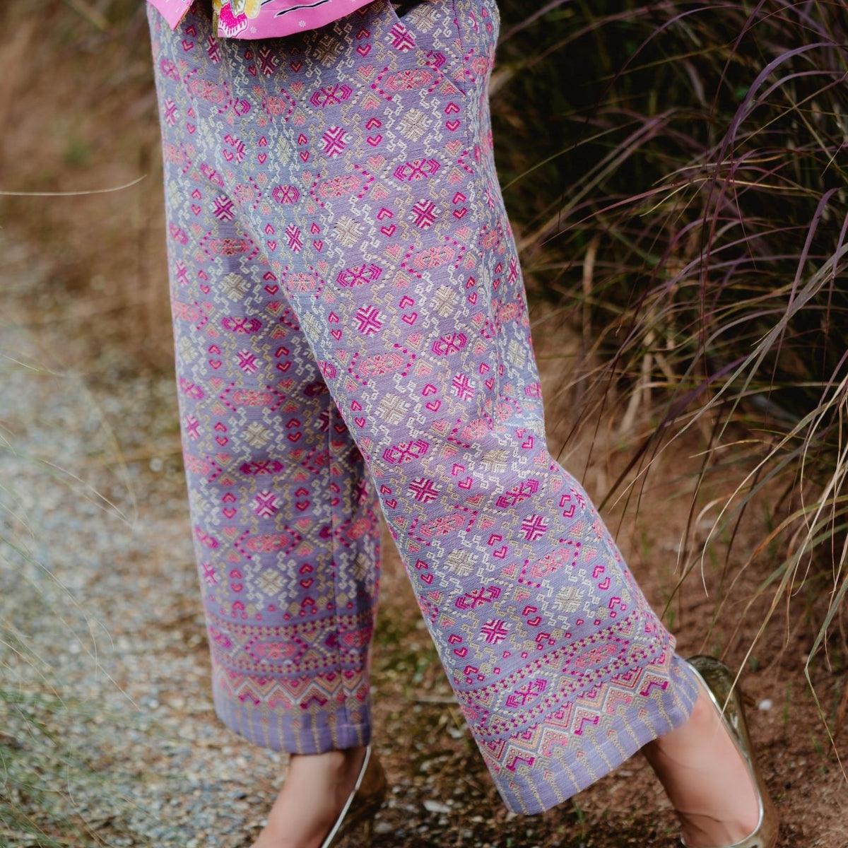 Praewa Signature Pants | SOUTH FABRIC | KAMONMANEE
